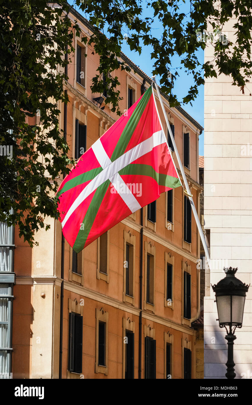 Flag of vizcaya hi-res stock photography and images - Alamy