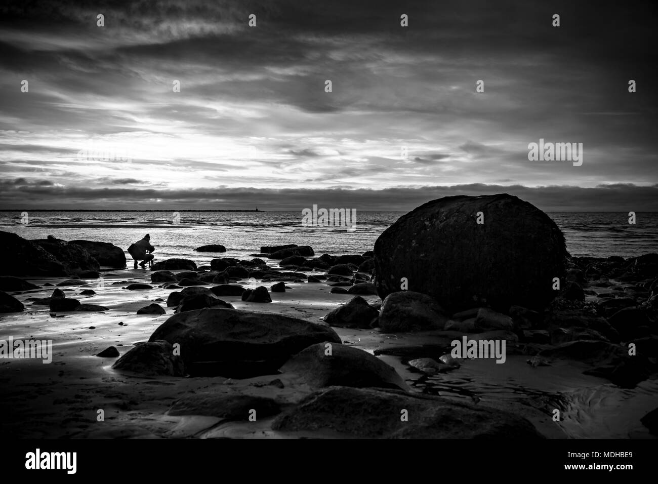 Mid pacific ocean Black and White Stock Photos & Images - Alamy