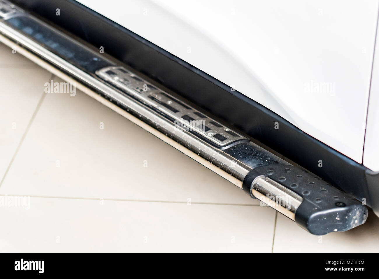 Tree steps modern business hi-res stock photography and images - Alamy