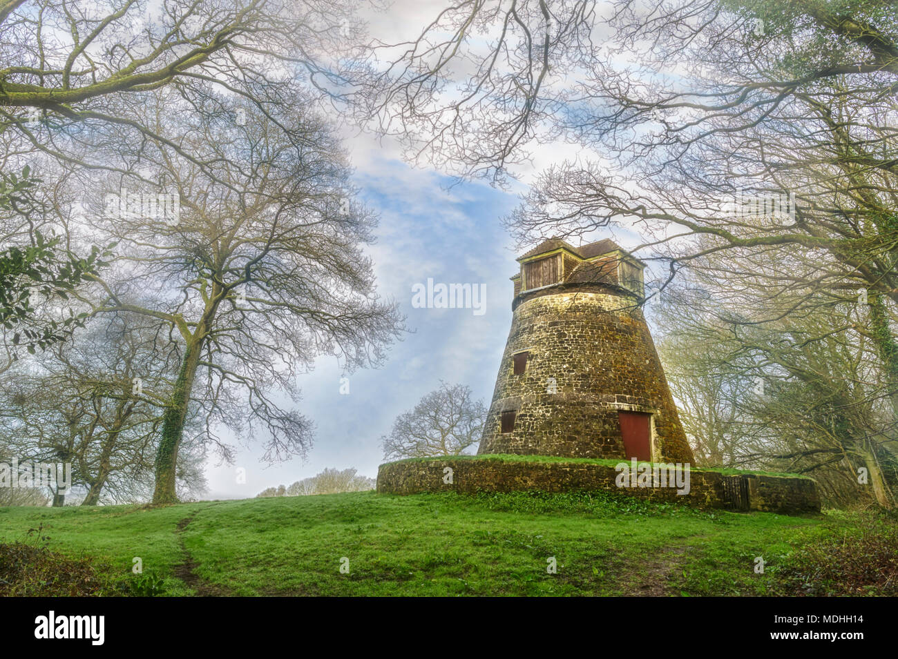 East knoyle hi-res stock photography and images - Alamy