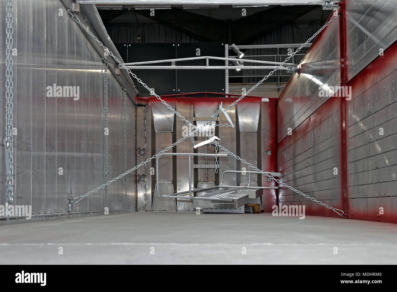 Empty freight hi-res stock photography and images - Alamy