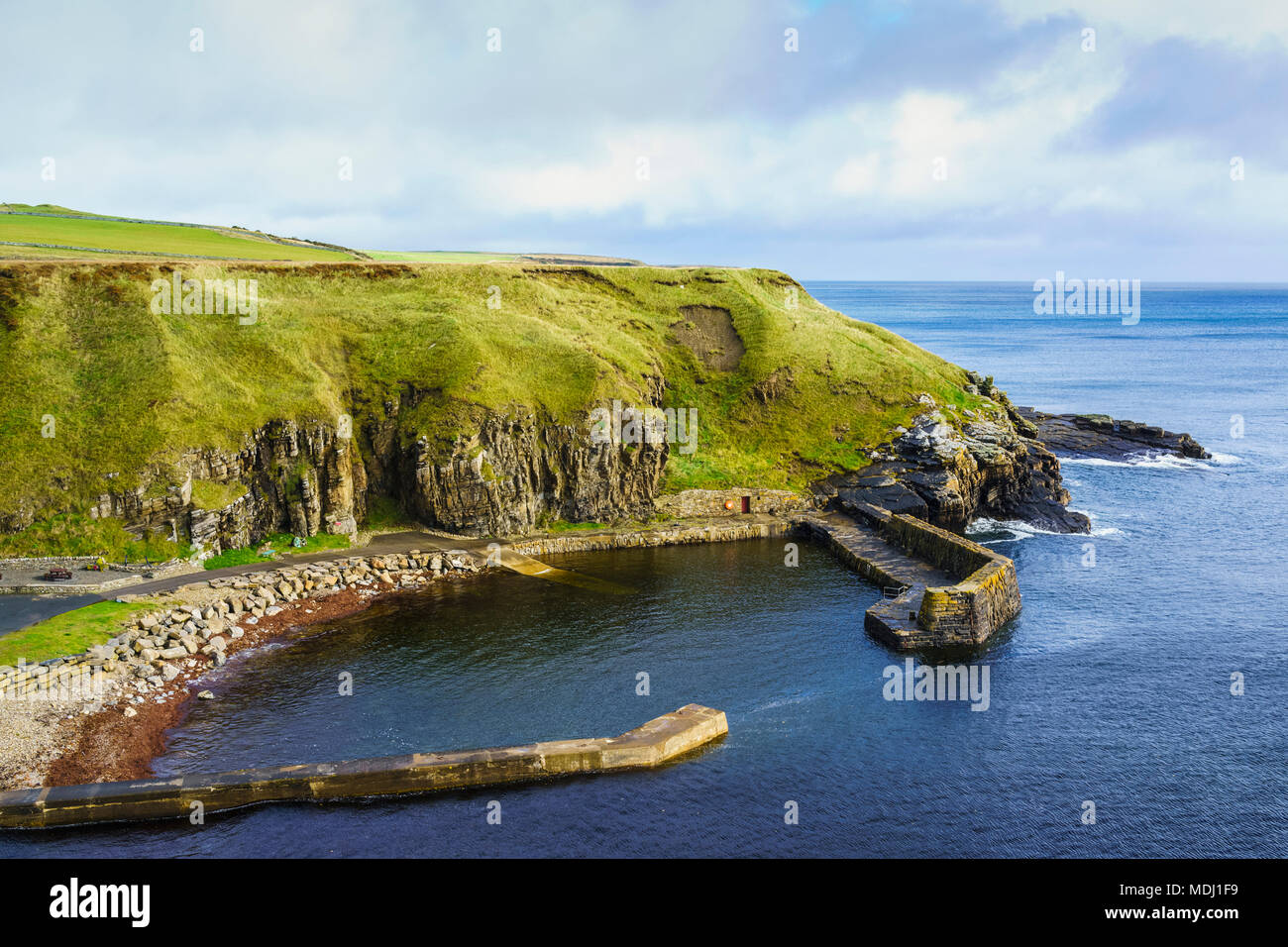 Dunbeath harbour hi-res stock photography and images - Alamy