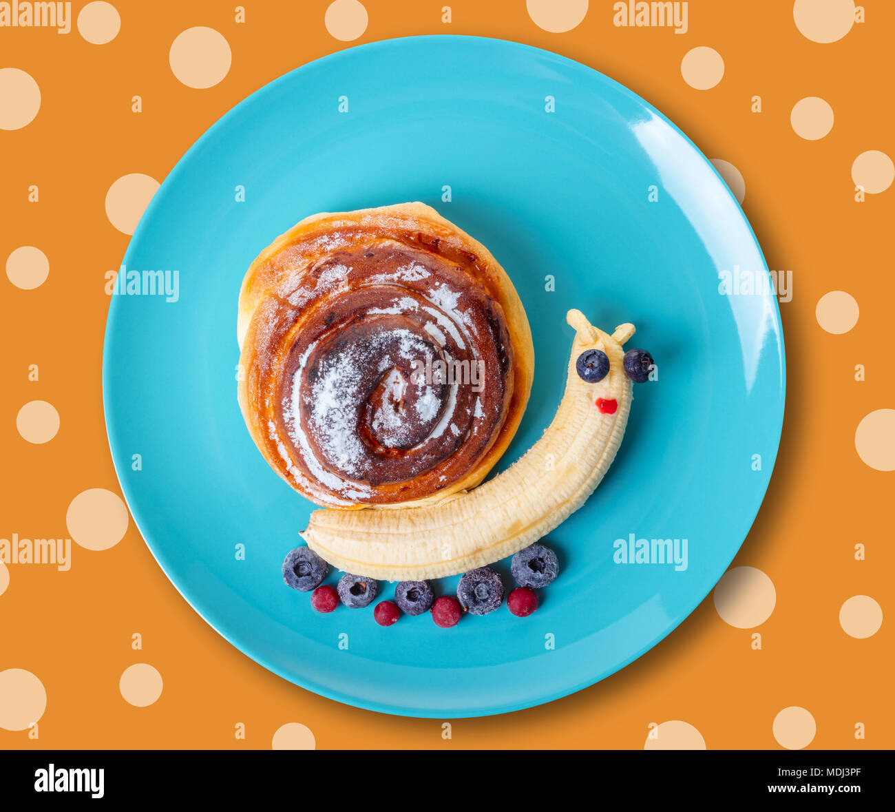 Banana snail hi-res stock photography and images - Alamy