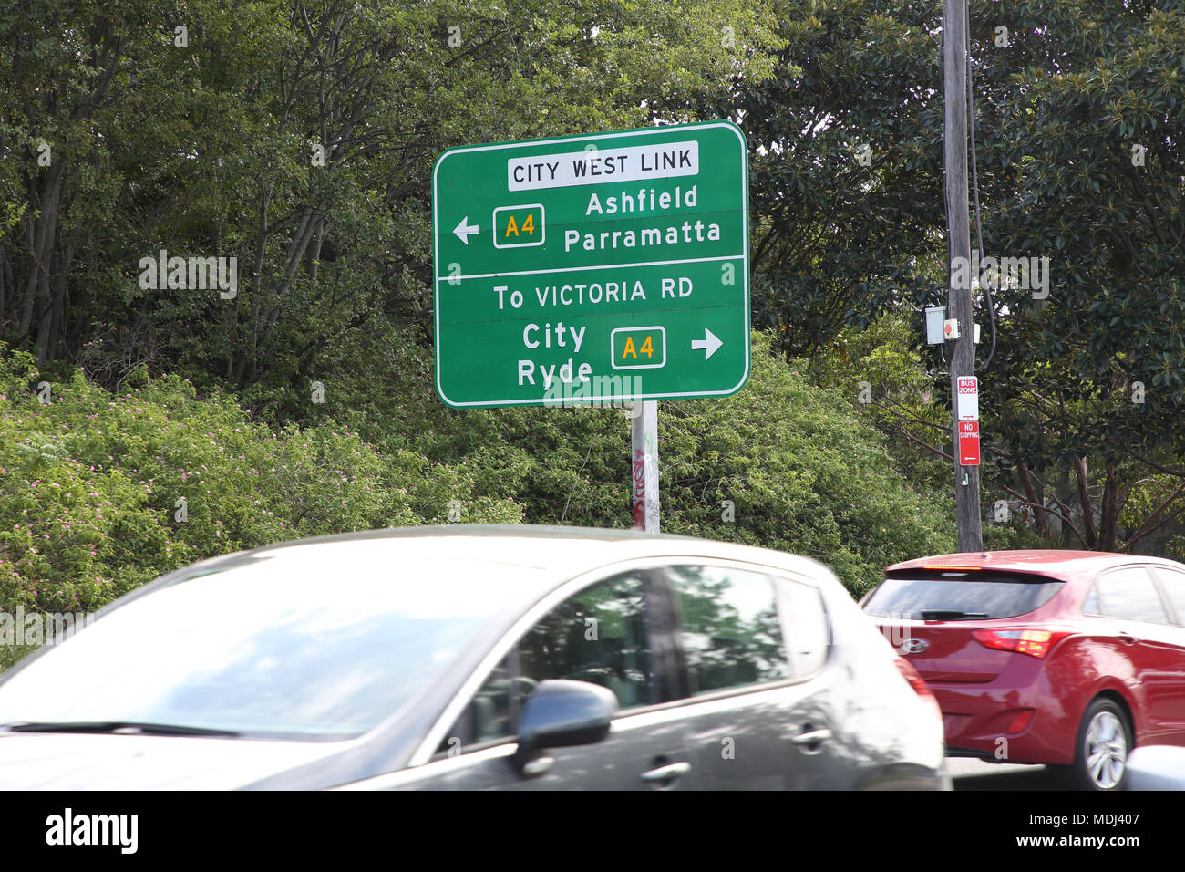 A4 City West Link road sign on The Crescent, Annandale Stock Photo - Alamy
