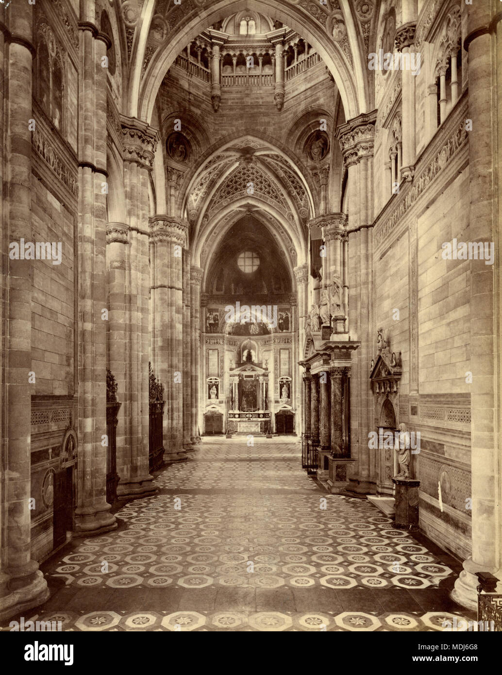 Transept hi-res stock photography and images - Alamy