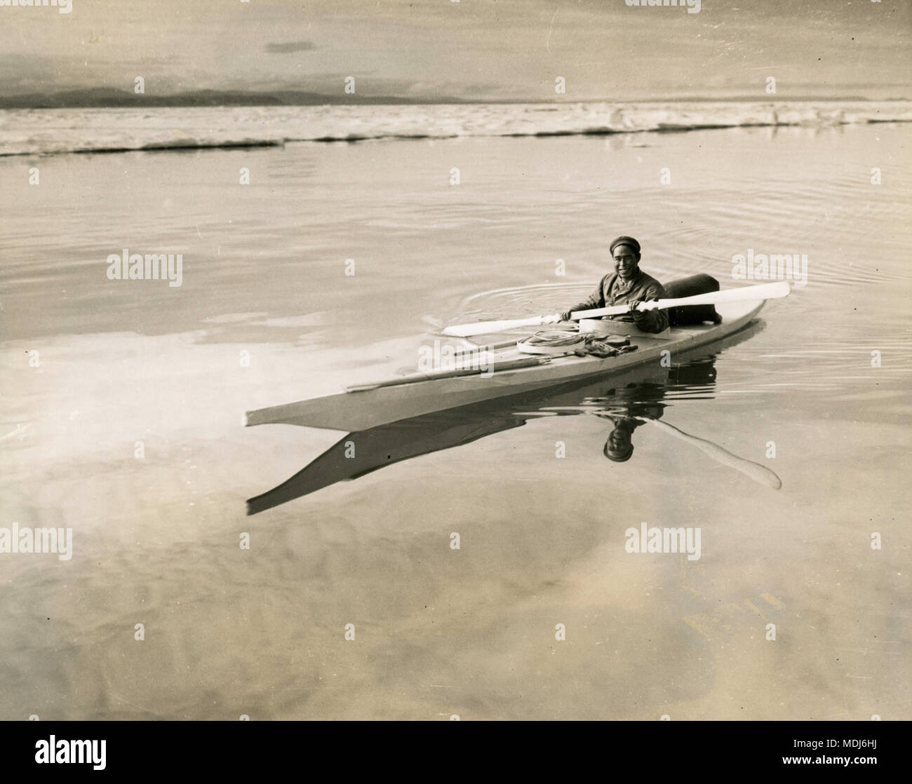Canada eskimo 1950s hi-res stock photography and images - Alamy