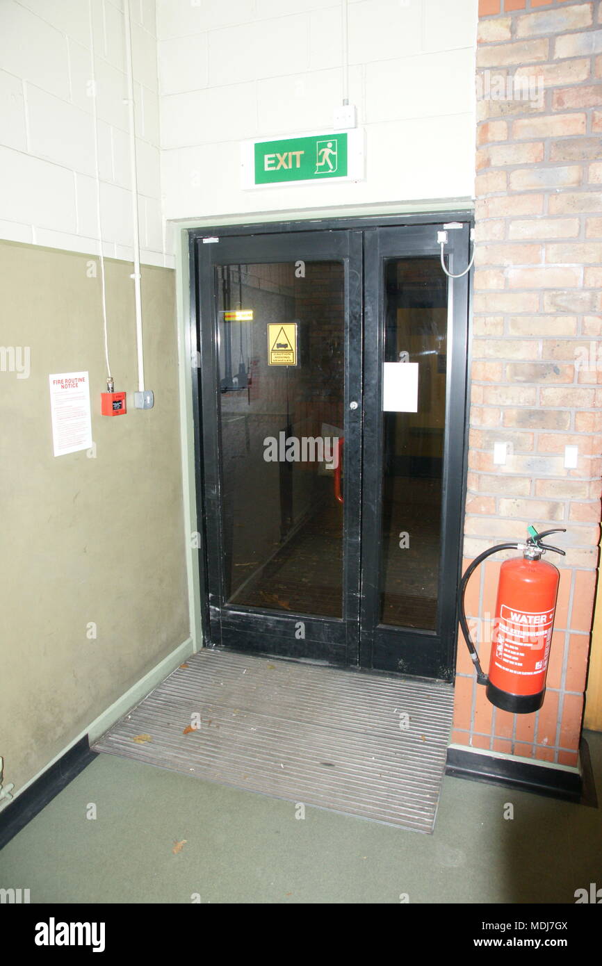 Containment building hi-res stock photography and images - Alamy