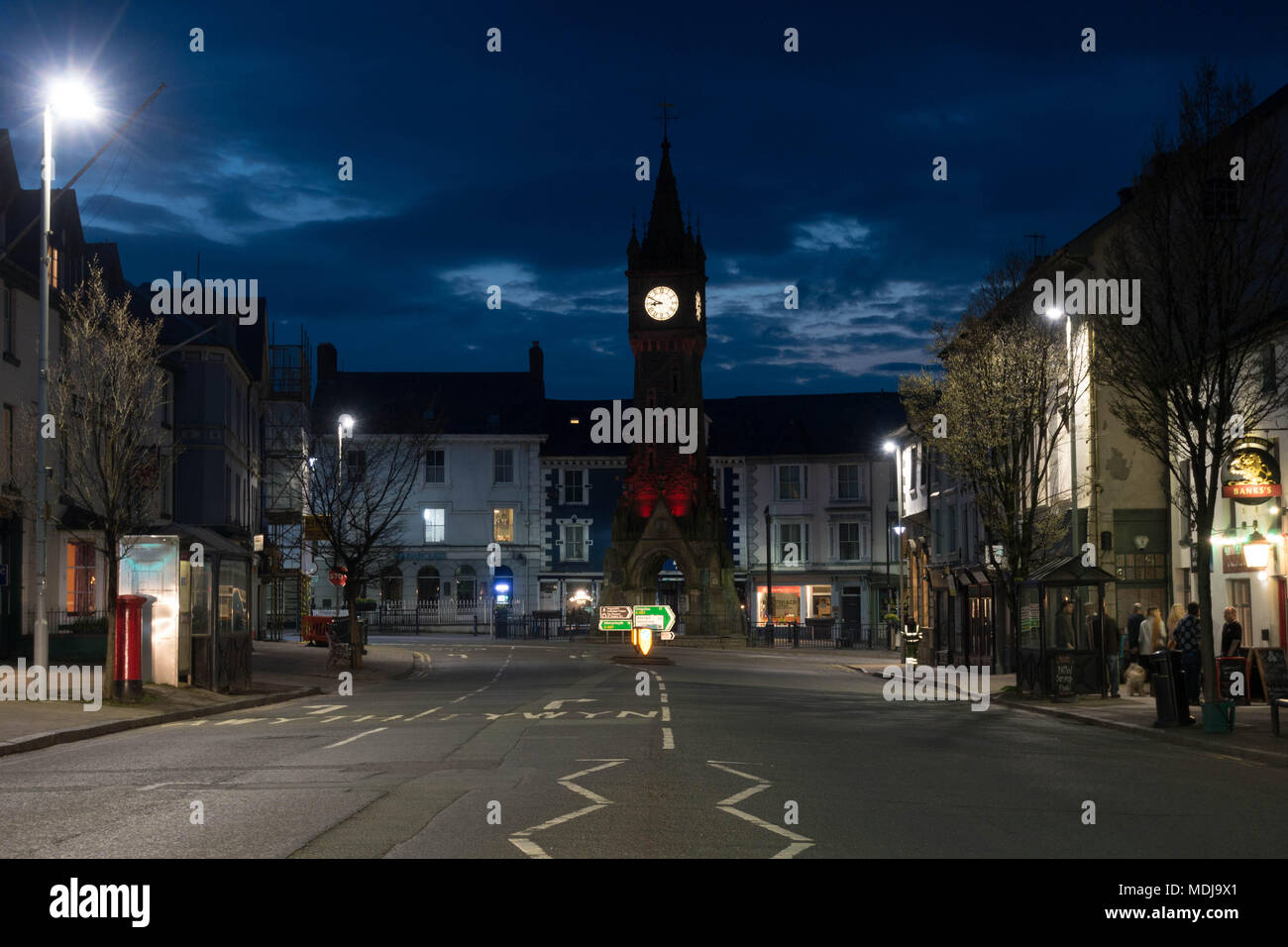 Deserted high street machynlleth hi-res stock photography and images ...