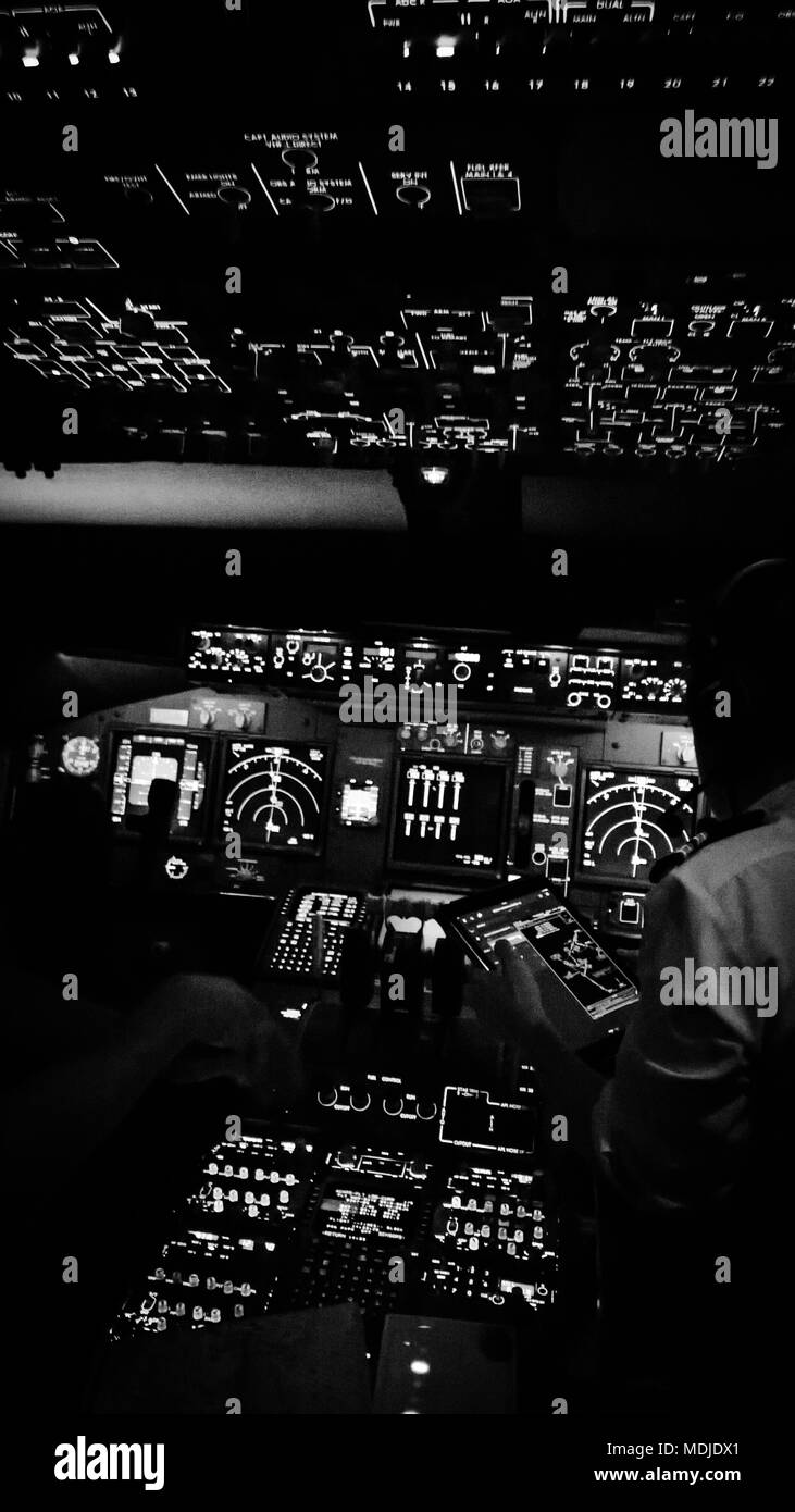 Flight Deck of a Boeing 747-400 used for Hajj and Umrah Flights Stock ...
