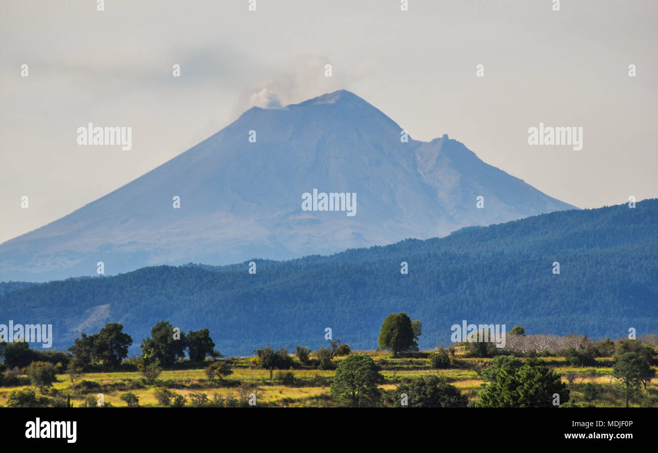 Mexican volcanoes hi-res stock photography and images - Alamy