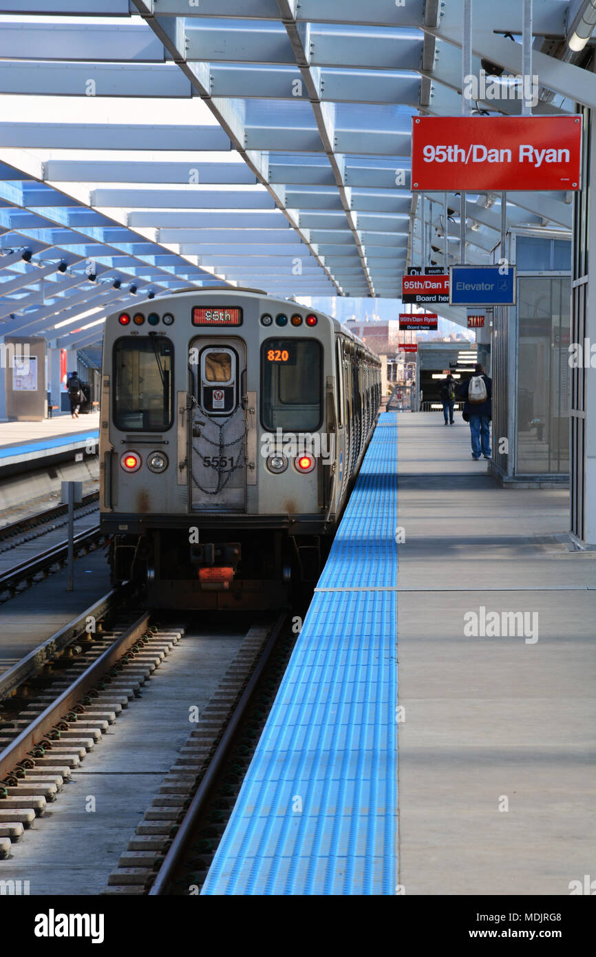 Inbound train hi-res stock photography and images - Alamy