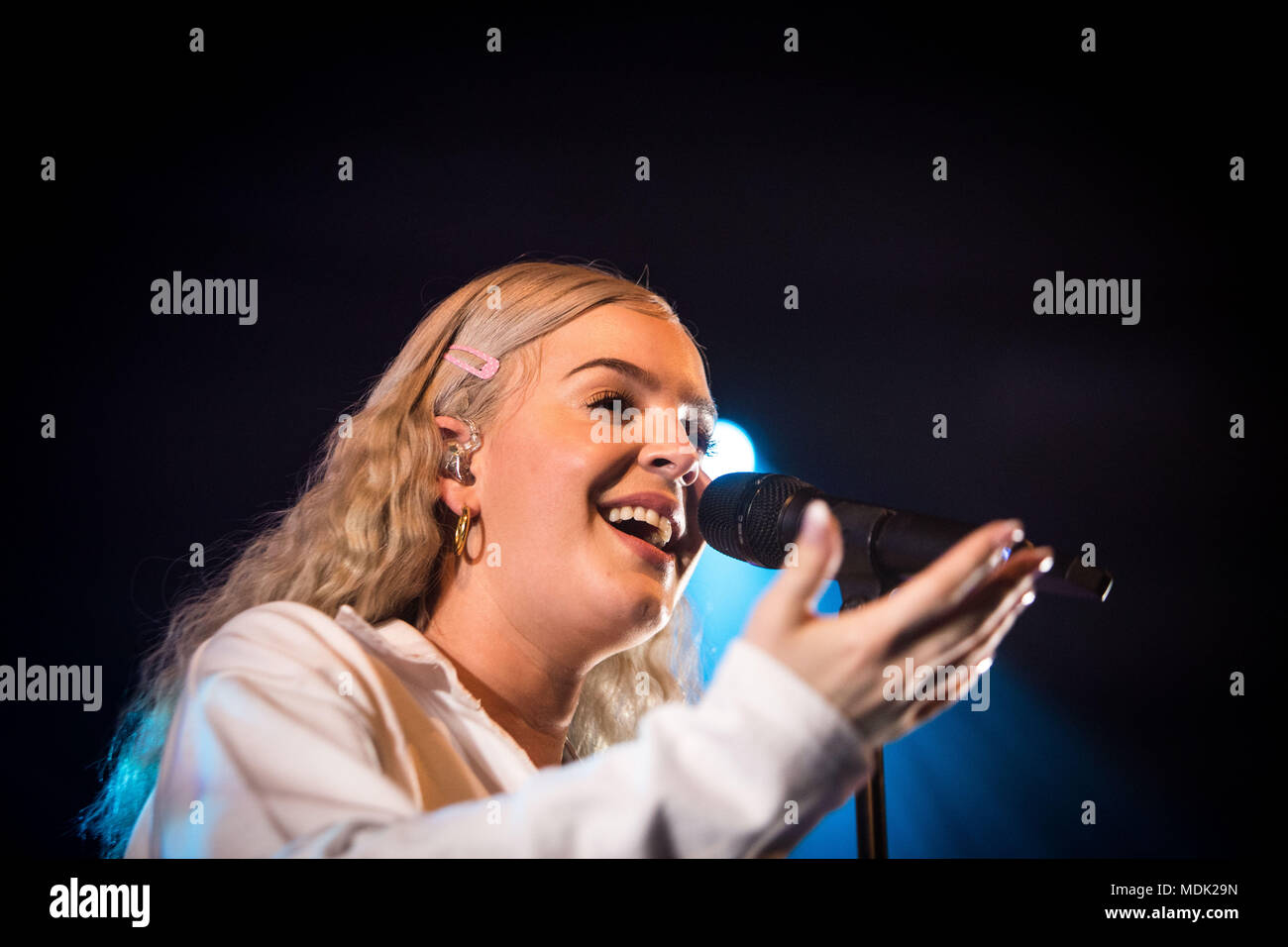 Anne marie singer hi-res stock photography and images - Alamy
