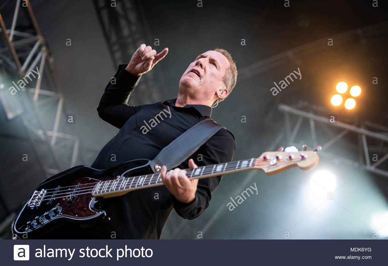 Singer Bass High Resolution Stock Photography and Images - Alamy