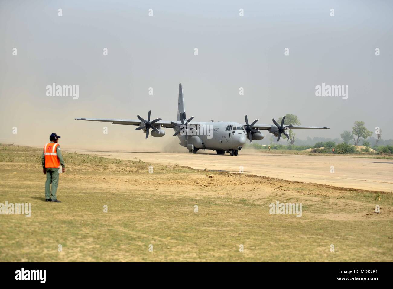Allahabad, Uttar Pradesh, India. 20th Apr, 2018. Allahabad: IAF (Indian ...