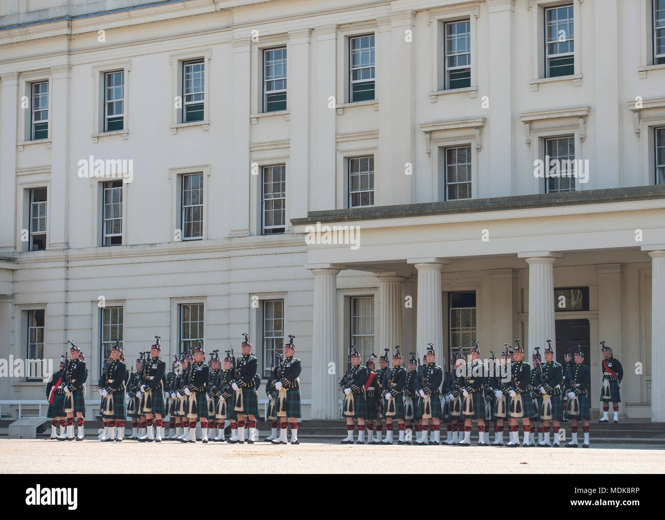 Scottish guard regiment edinburgh scotland hi-res stock photography and ...