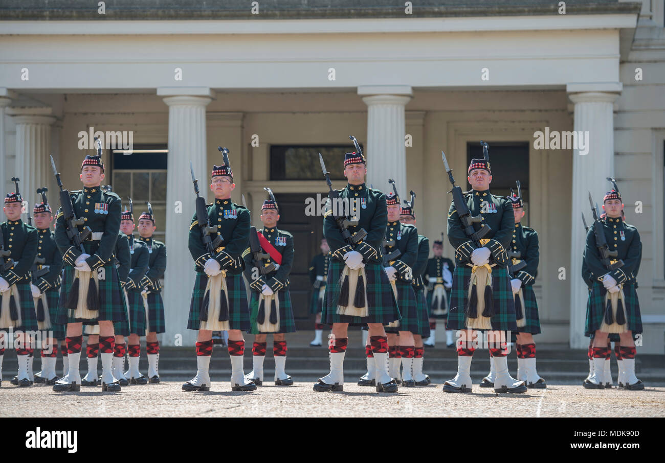 Wellington Barracks, London, UK. 20 April, 2018. Kilted soldiers assist ...