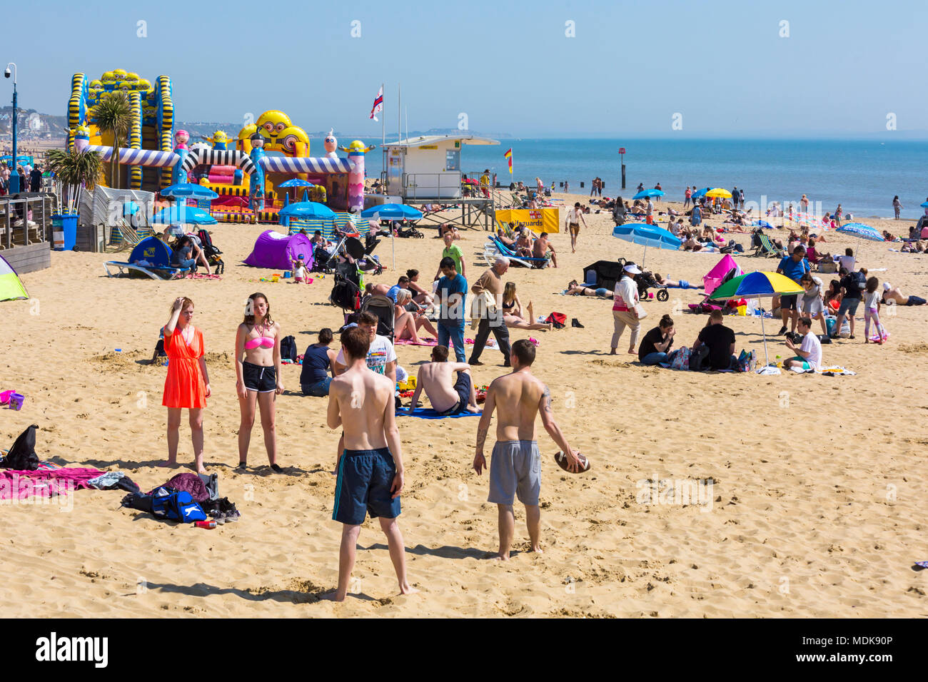 Bournemouth, Dorset, UK. 20th April 2018. UK weather: beaches are ...