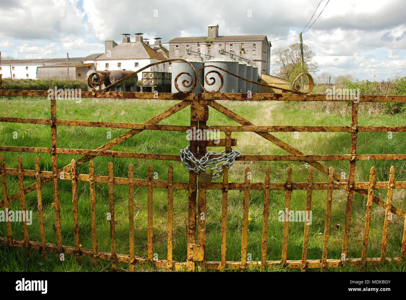 Old factory gate hi-res stock photography and images - Alamy