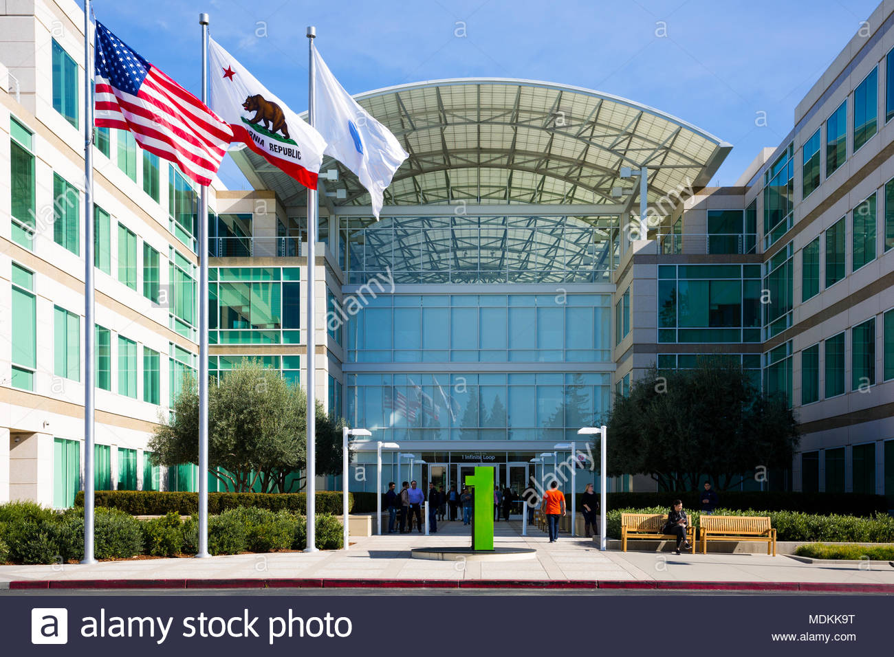 Apple Headquarters Stock Photos & Apple Headquarters Stock Images - Alamy