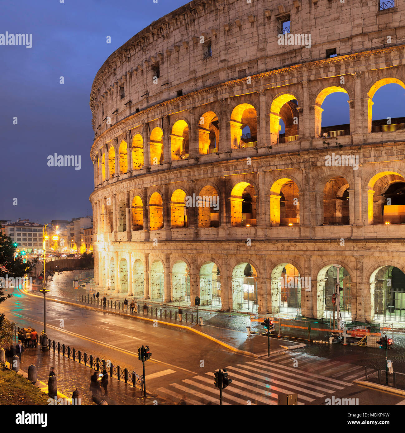 Illuminated Colosseum, Colosseo, UNESCO World Heritage, Rome, Lazio ...