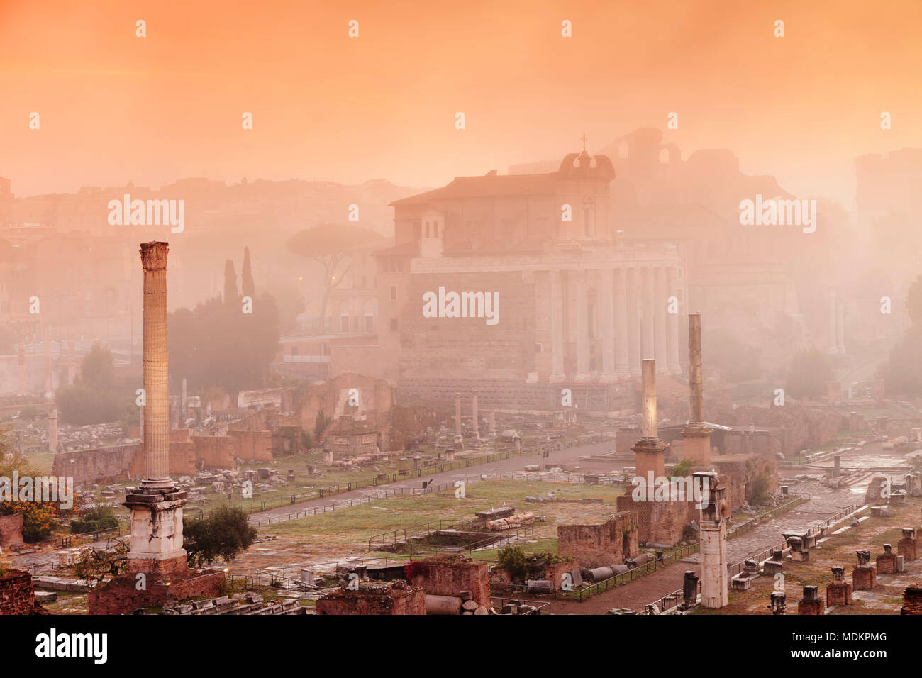 Foro romano in rome hi-res stock photography and images - Alamy
