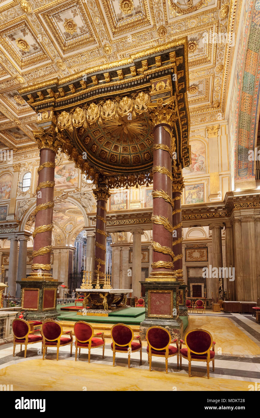 Interior view, altar, Santa Maria Maggiore, UNESCO World Heritage, Rome ...