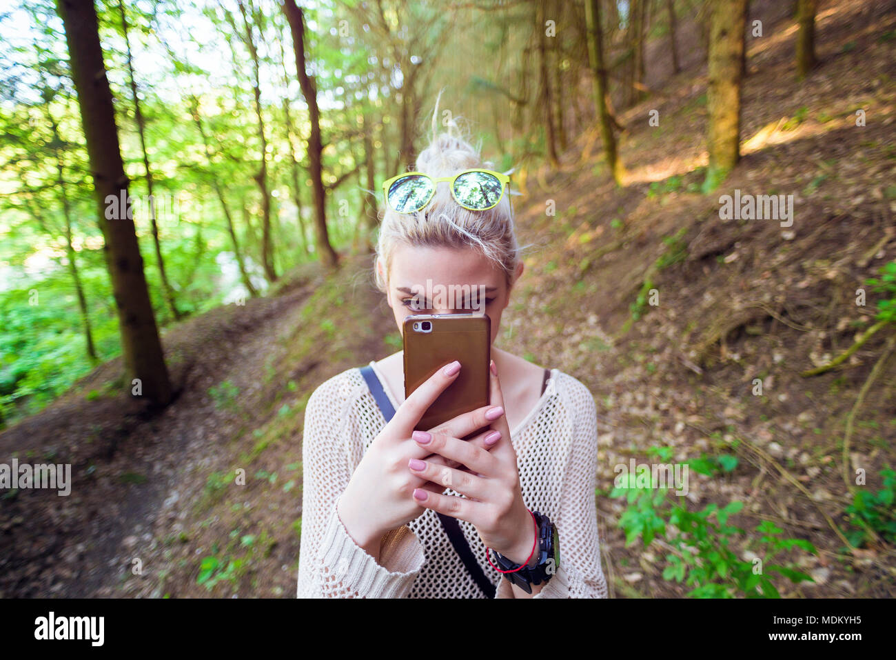 Photographing art phone hi-res stock photography and images - Alamy