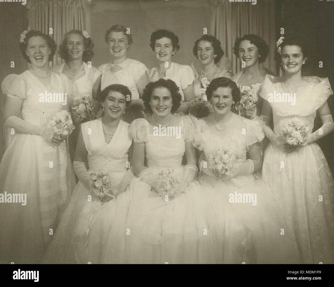 Debutantes pose for a group photo hi-res stock photography and images ...