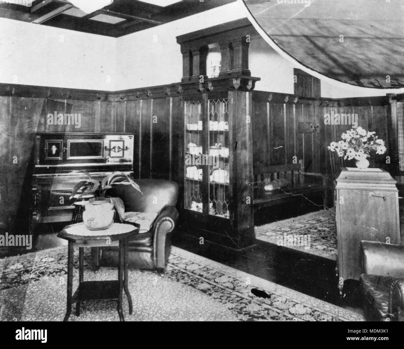 State parlour hi-res stock photography and images - Alamy