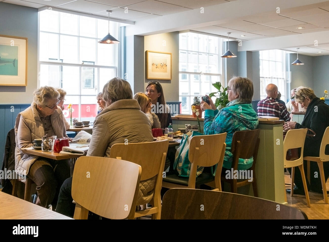 Seating for customers hi-res stock photography and images - Alamy