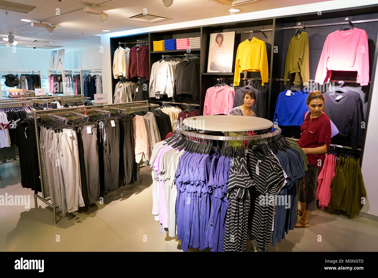 Swedish multinational clothing retail compan hi-res stock photography ...