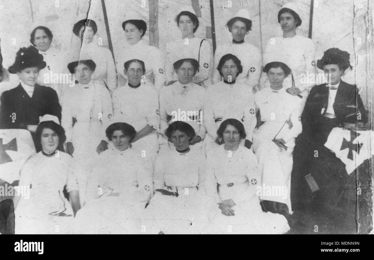 Vintage red cross workers hi-res stock photography and images - Alamy