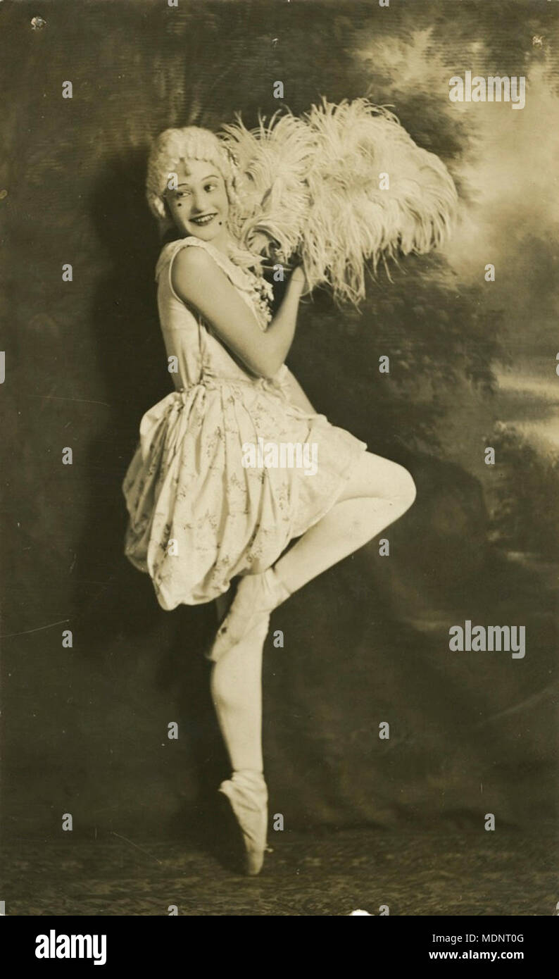 14 year old dancer hi-res stock photography and images - Alamy