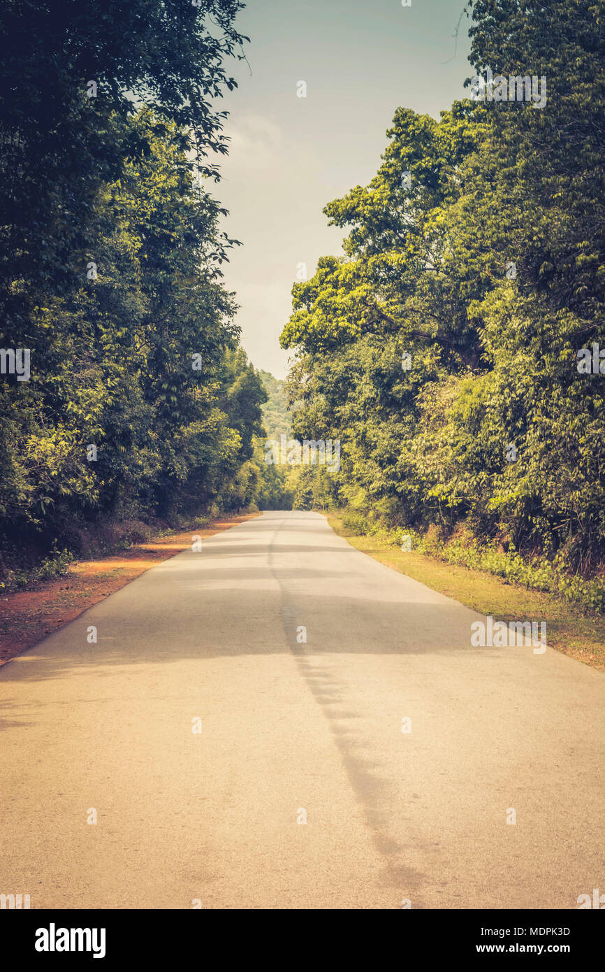 Karnataka highway hi-res stock photography and images - Alamy
