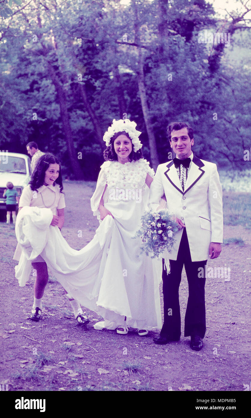 wedding couple, 70s Stock Photo - Alamy