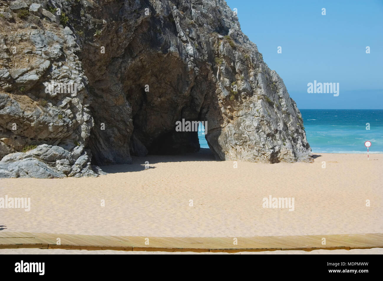 Beauty portugal beautiful beach hi-res stock photography and images - Alamy