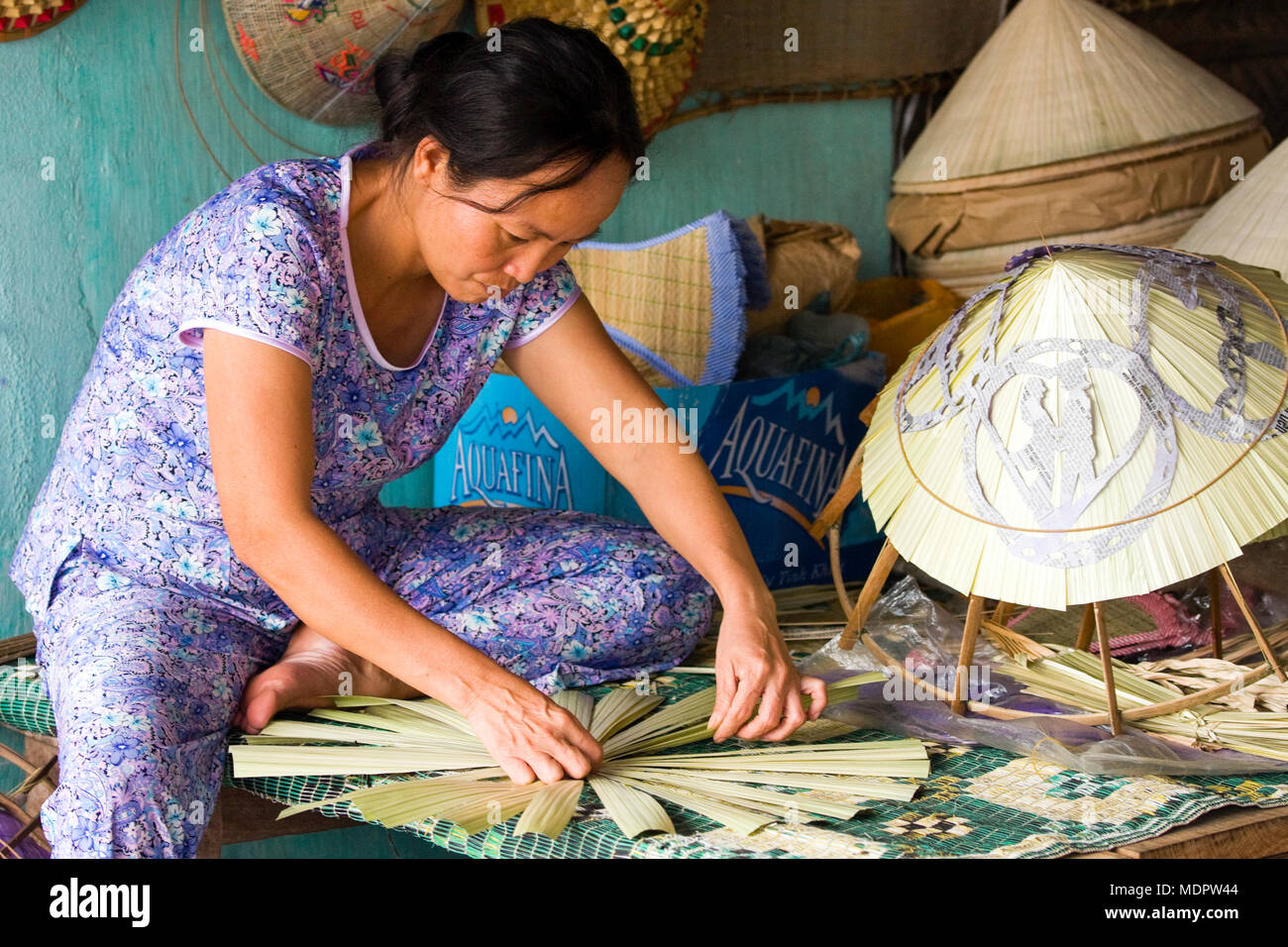 Vietnamese conical hat making hi-res stock photography and images - Alamy