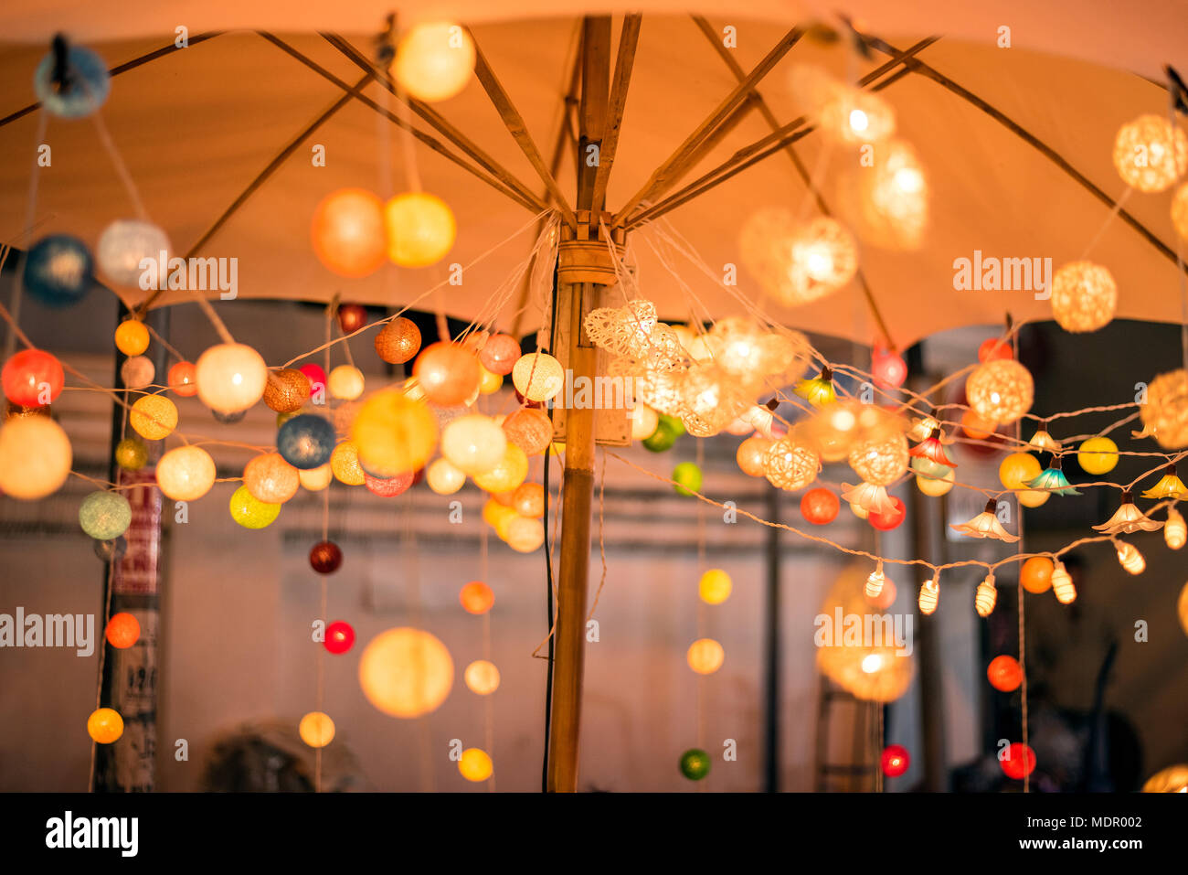 Hanging lights vector hi-res stock photography and images - Alamy