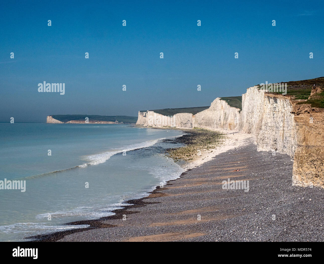 White chalk cliffs at birling gap hi-res stock photography and images ...
