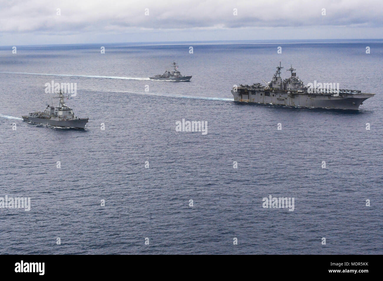 180417-N-FN963-0121 PHILIPPINE SEA (April 17, 2018) The Arleigh Burke ...