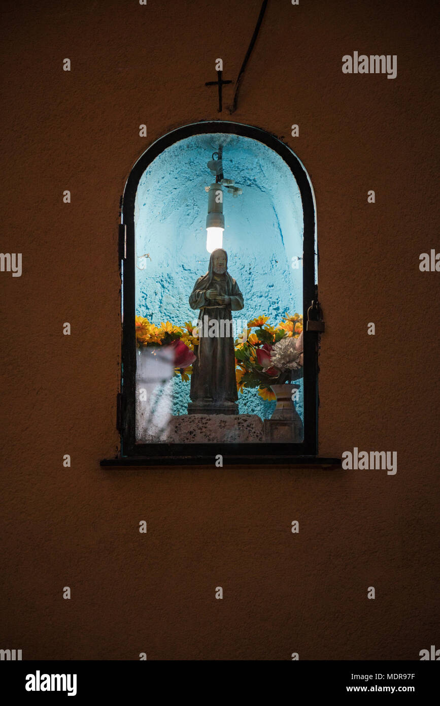 Madonnelli hi-res stock photography and images - Alamy