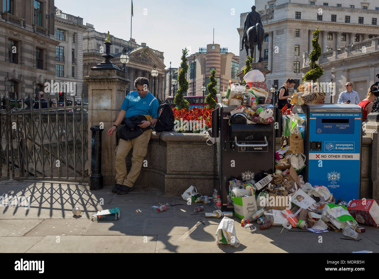 Smoking bins hi-res stock photography and images - Alamy