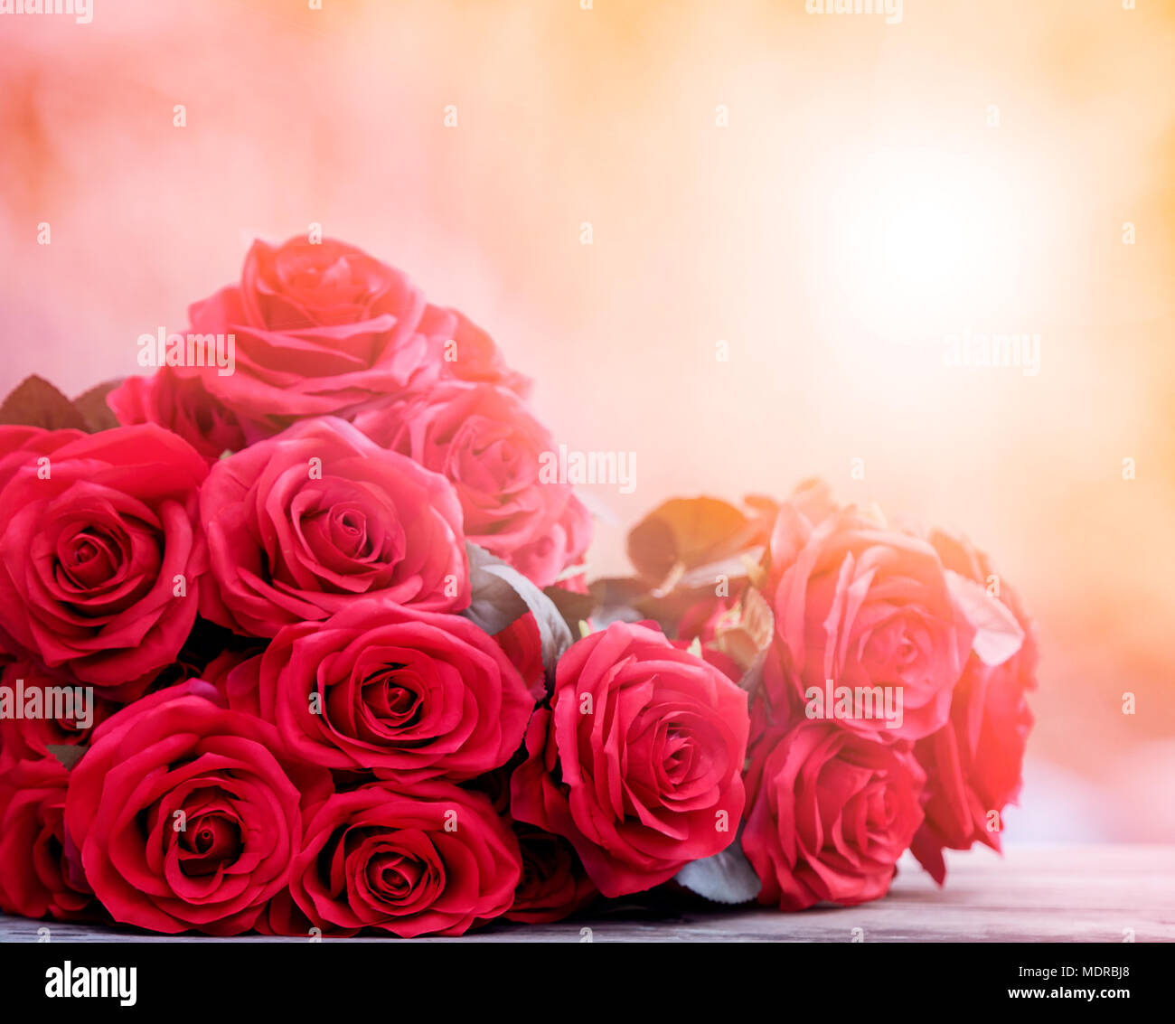 Bright Red Roses Wallpaper