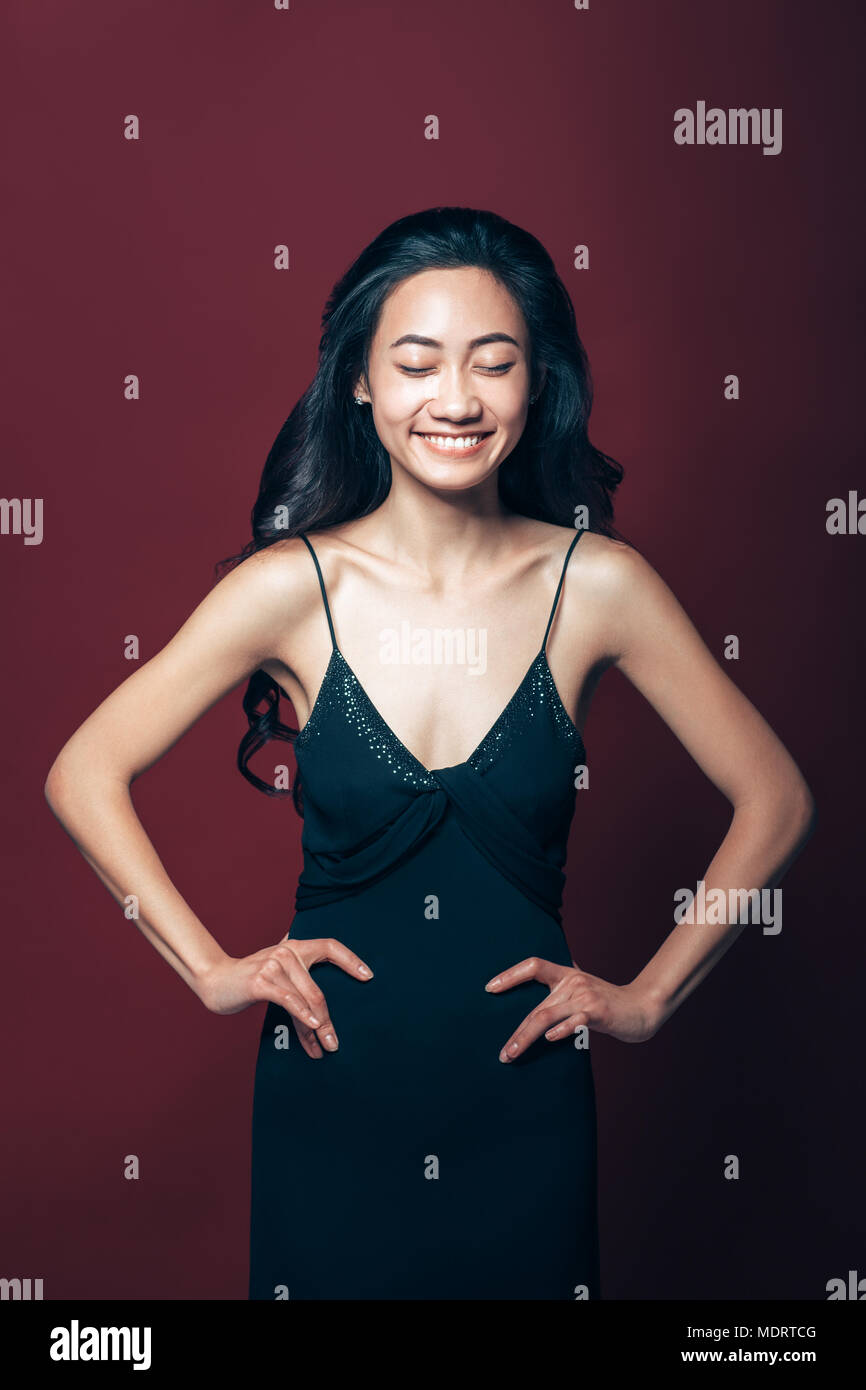 Pretty fashion hi-res stock photography and images - Alamy