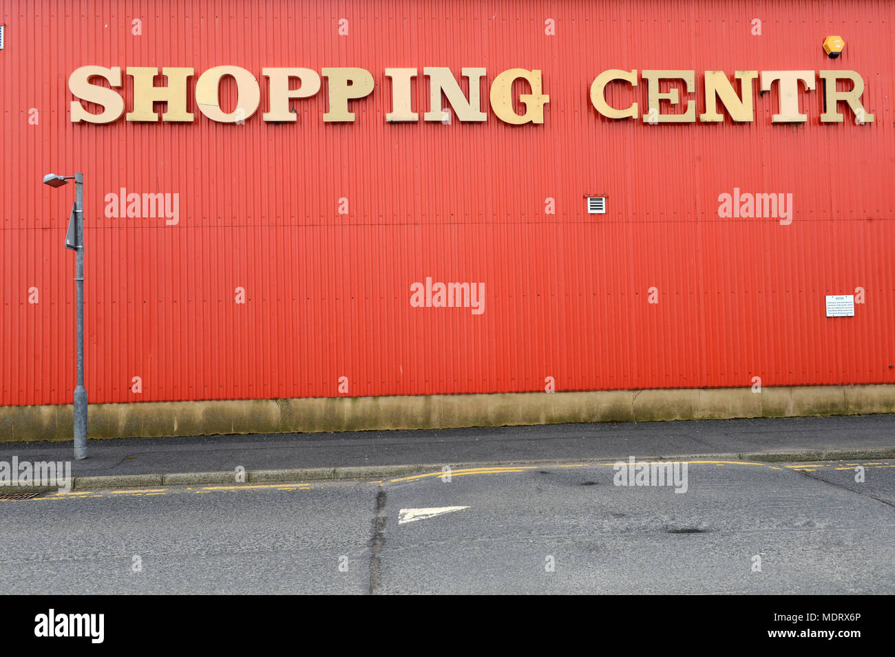 Shopping centre mall signage hi-res stock photography and images - Alamy