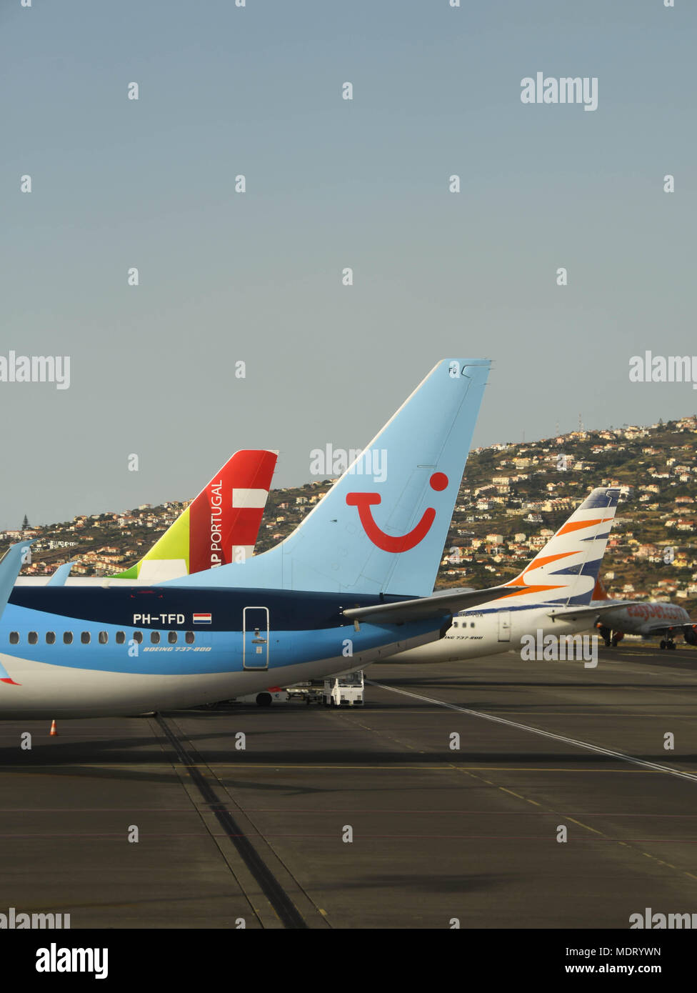 Tui blue livery hi-res stock photography and images - Alamy