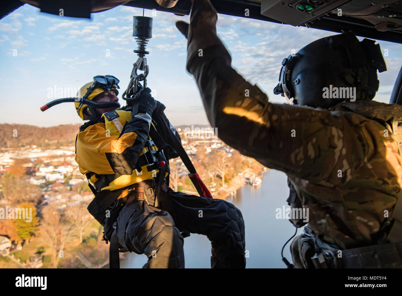 Helicopter rappel in water hi-res stock photography and images - Alamy