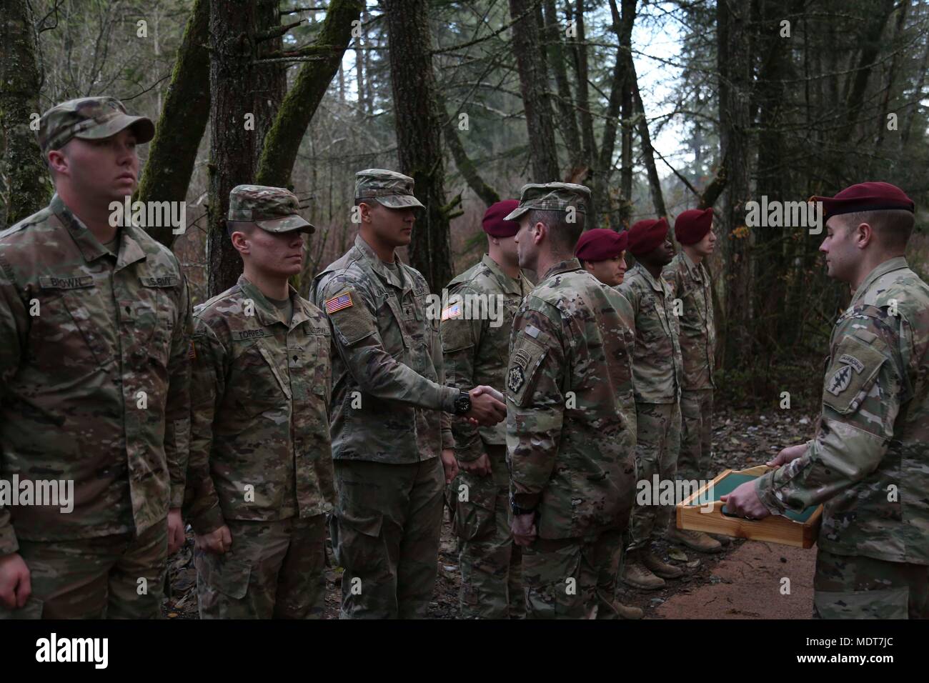 JOINT BASE LEWIS-MCCHORD, WA – Soldiers from 1st Special Forces Group ...