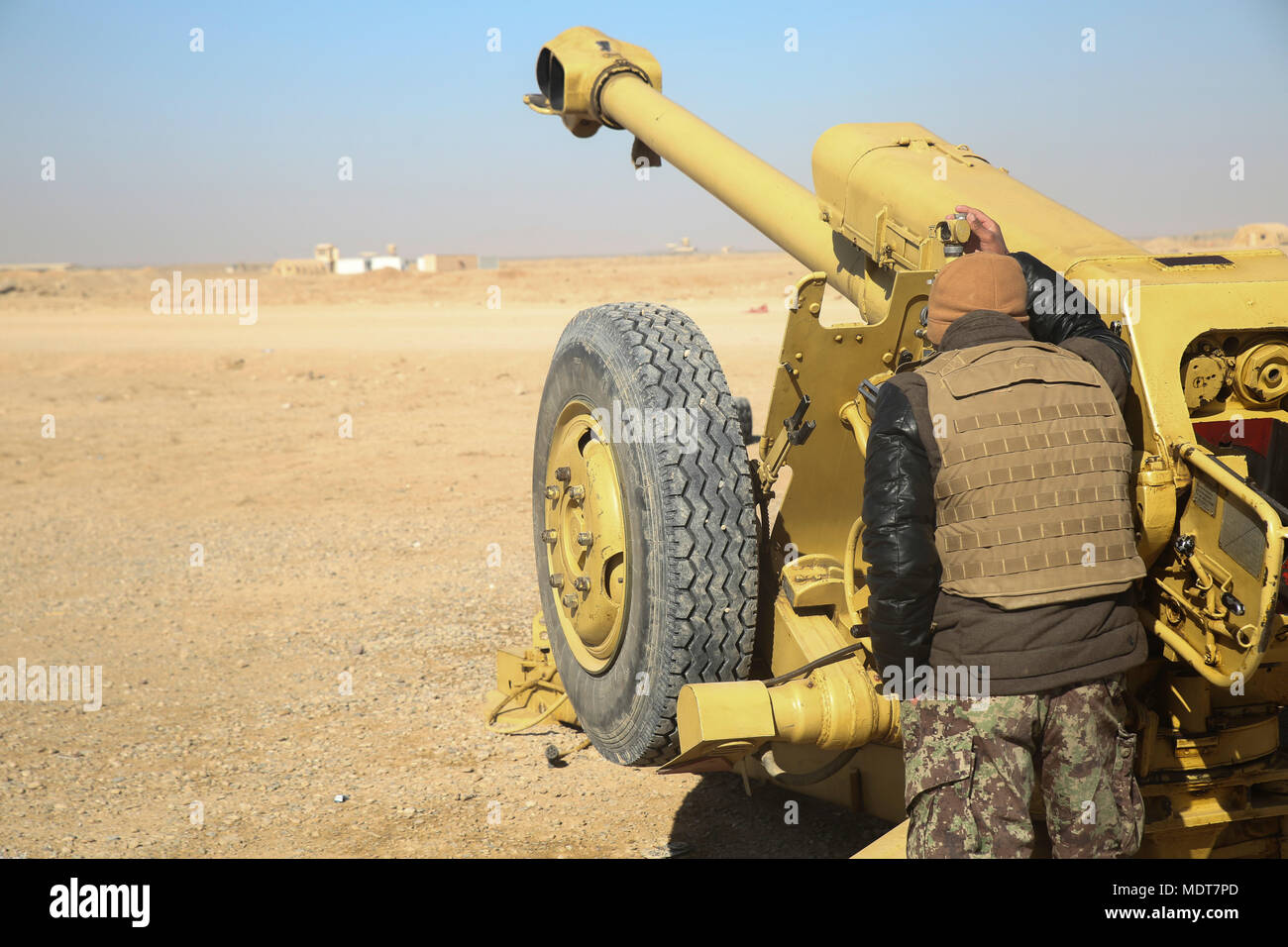 122mm howitzer d 30 hi-res stock photography and images - Alamy
