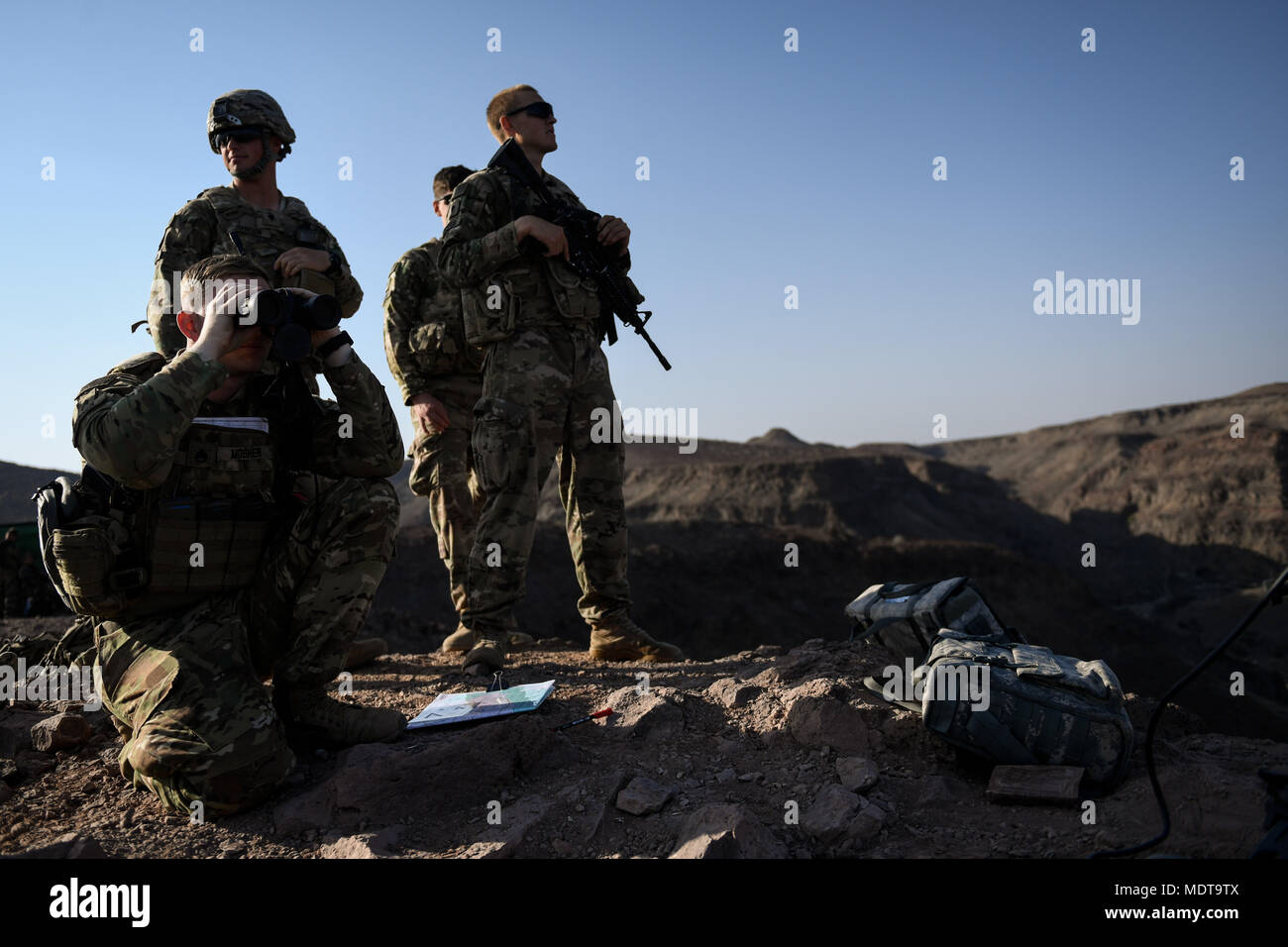 U.S. Soldiers from Battle Company, 1-32 Infantry, 1st Brigade Combat ...